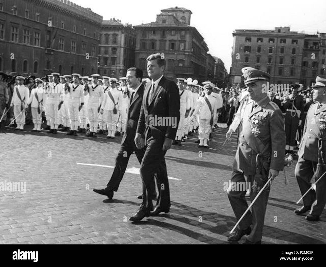 Giulio andreotti 1963 hi-res stock photography and images - Alamy