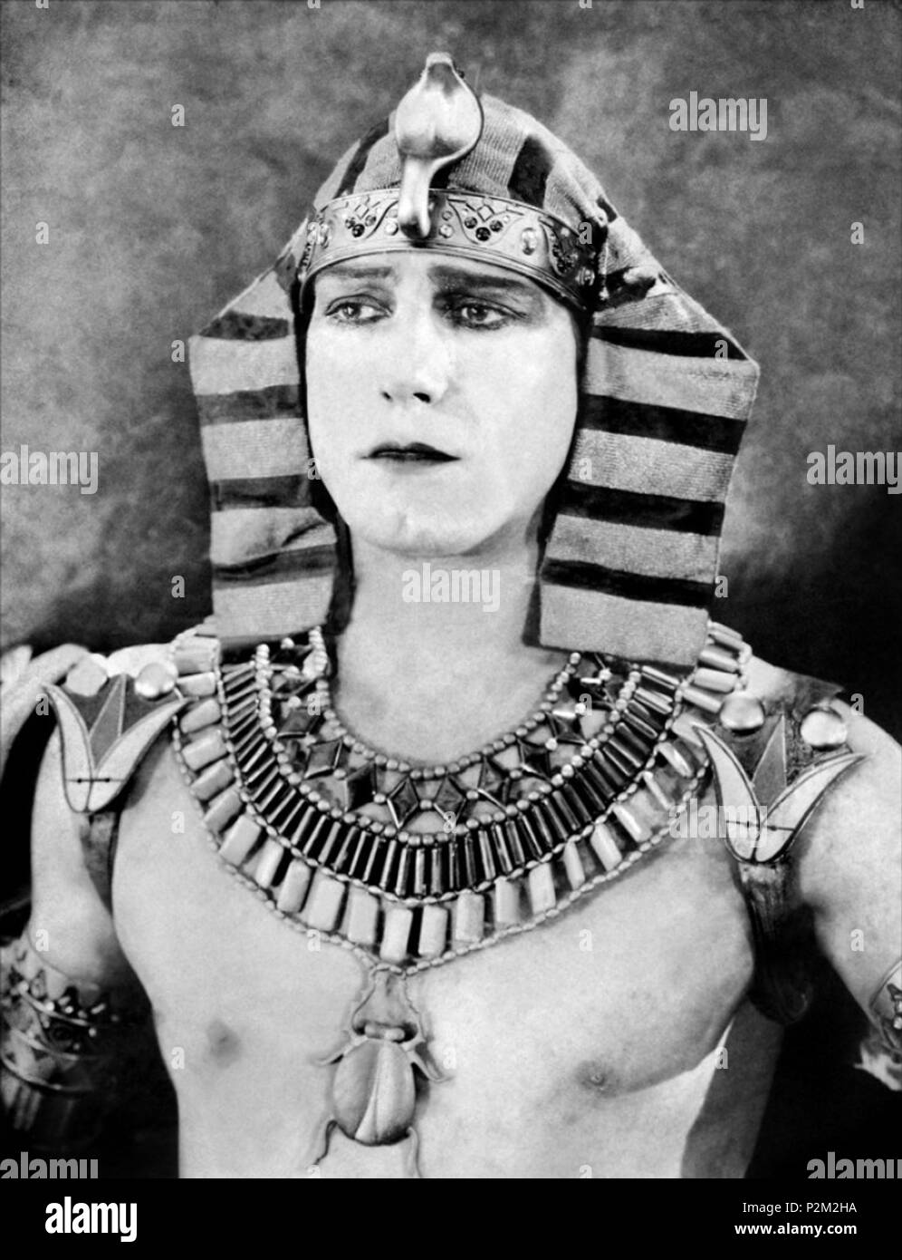 Cecil B Demille Ten Commandments Stock Photos & Cecil B Demille Ten ...