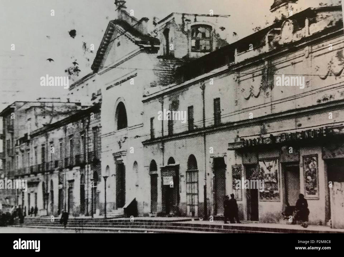 . Italiano: Napoli, Piazza Cavour - Chiesa di Santa Maria delle Grazie ...
