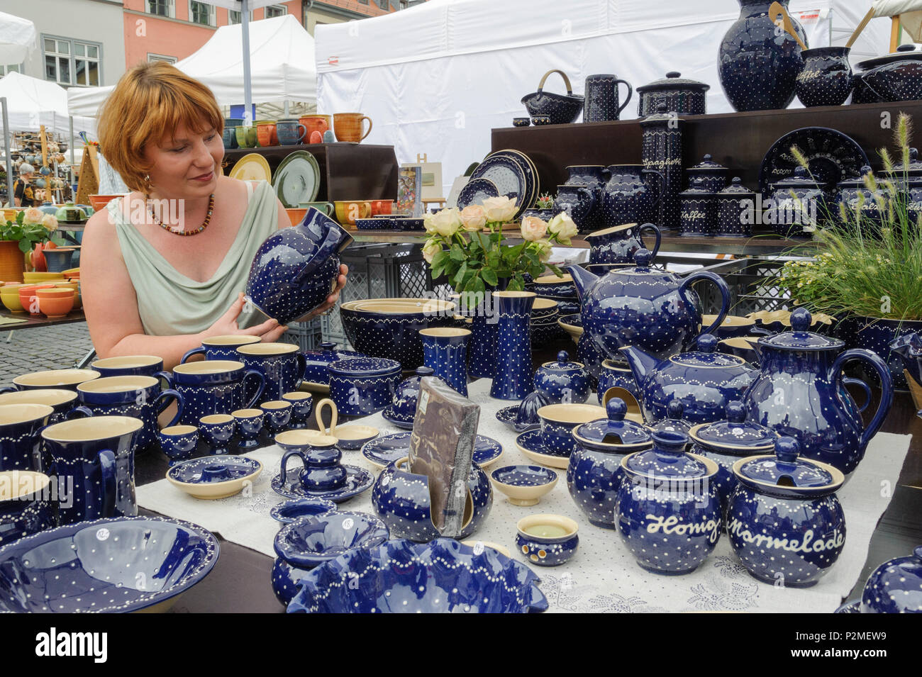 Pottery at the pottery market in Buergel, Market Square, Weimar ...
