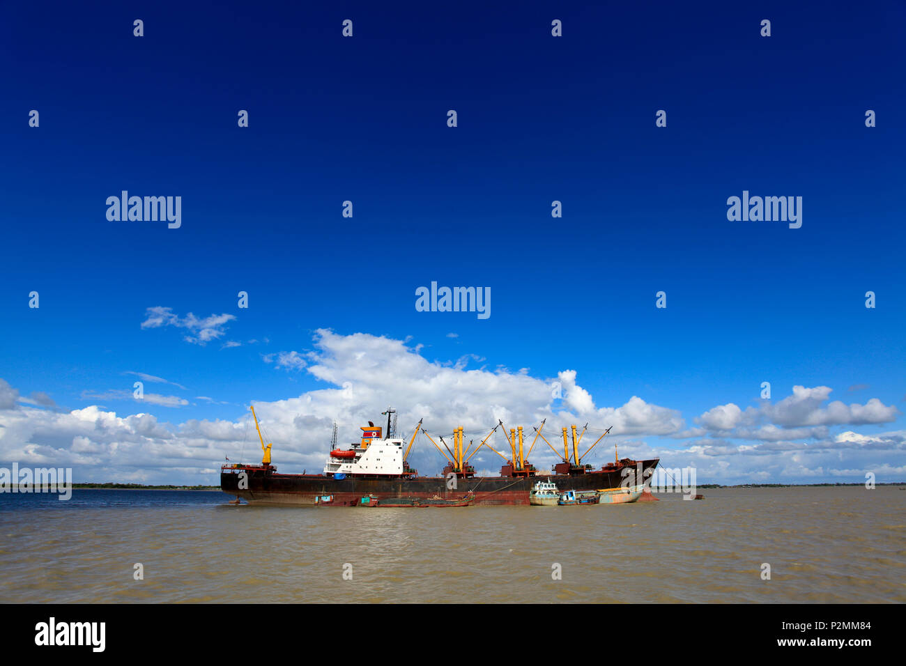 Mongla port hi-res stock photography and images - Alamy