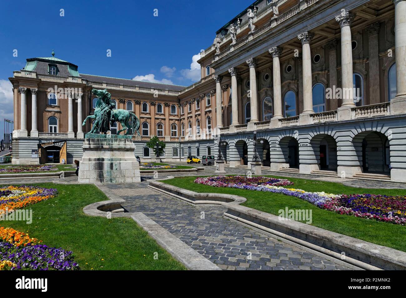 Budavári palota hi-res stock photography and images - Alamy