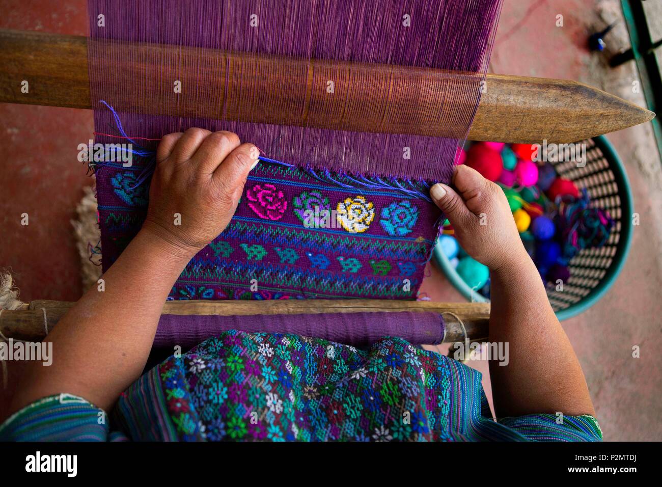 Traditional guatemalan weaving hi-res stock photography and images - Alamy