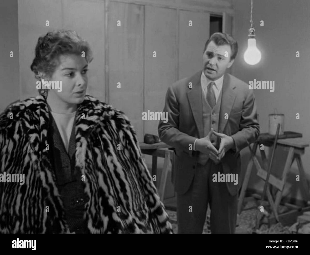 78 Rossi Drago Fabrizi Le amiche Stock Photo - Alamy