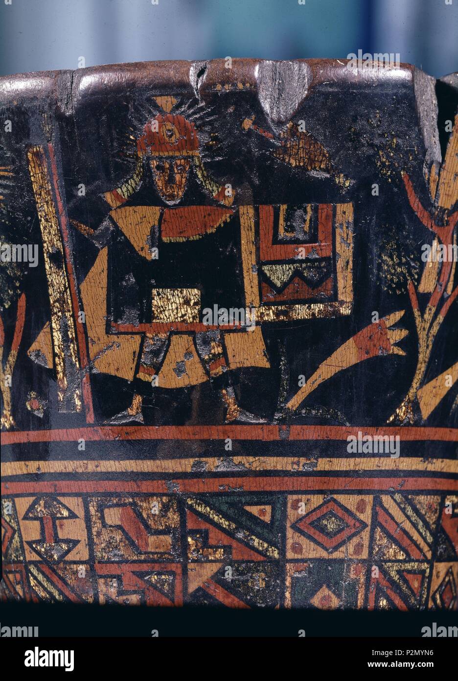 KERO PRECOLOMBINO - DETALLE DE UN GUERRERO INCA. Location: MUSEO DE ...