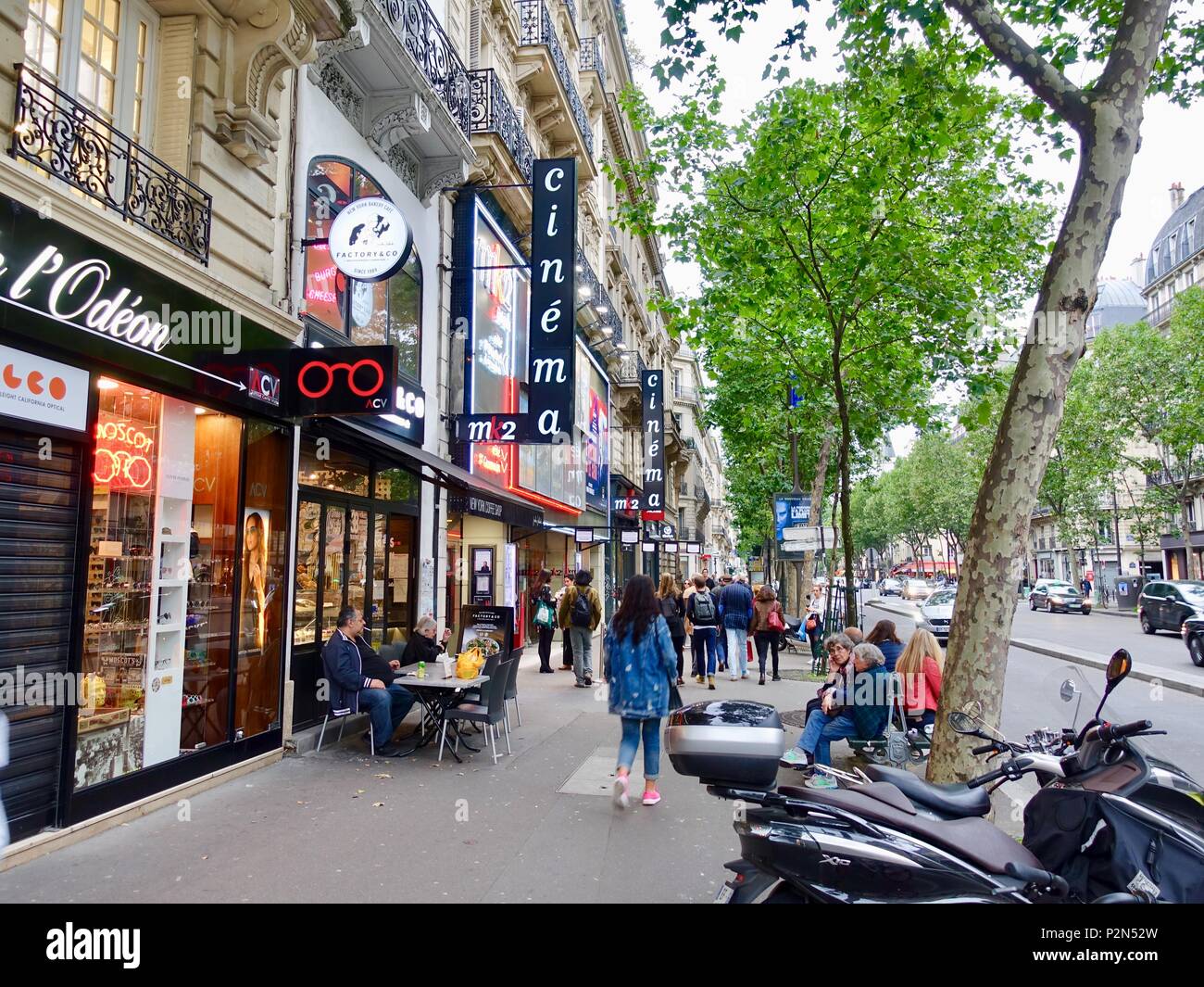 Saint germaine area hi-res stock photography and images - Alamy