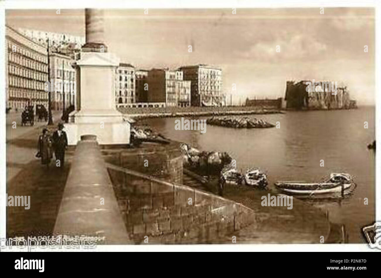 . Italiano: Napoli - Via Partenope e Chiatamone con Castel dell'Ovo ...