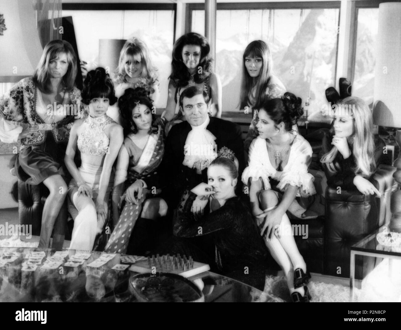 George Lazenby Stock Photos & George Lazenby Stock Images - Alamy