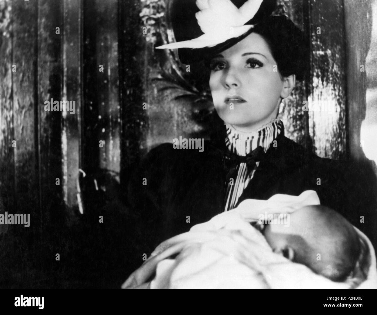 Original Film Title: PUERTA CERRADA. English Title: CLOSED DOOR. Film ...