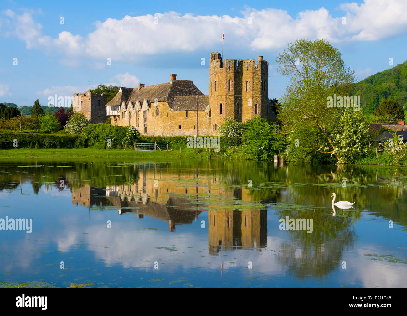 Stokesay castle hi-res stock photography and images - Alamy