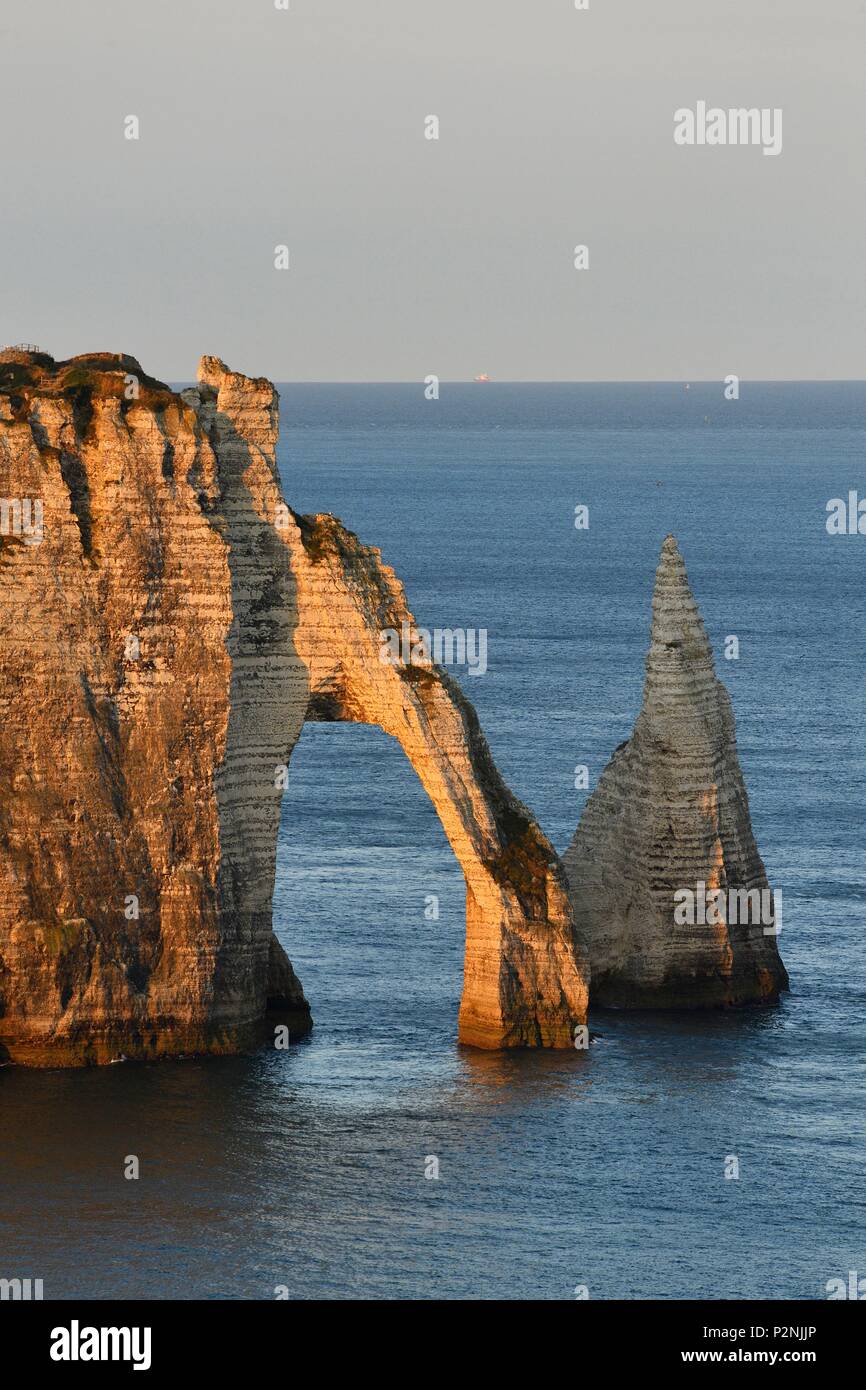 France normandy landscape limestone hi-res stock photography and images ...