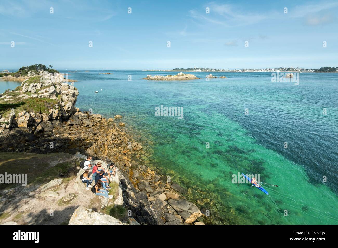Beach roscoff france hi-res stock photography and images - Alamy