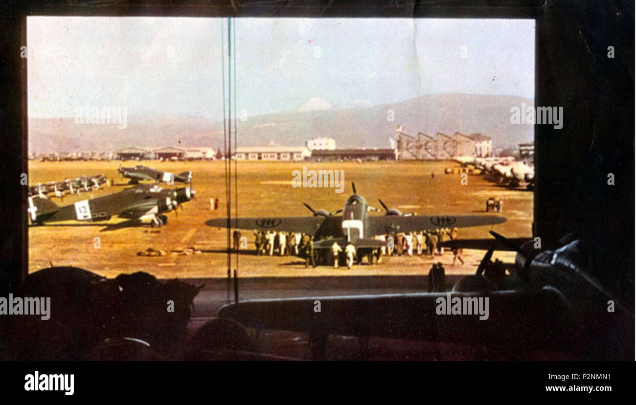 81 Savoia-Marchetti SM.79 a colori 04 Stock Photo - Alamy