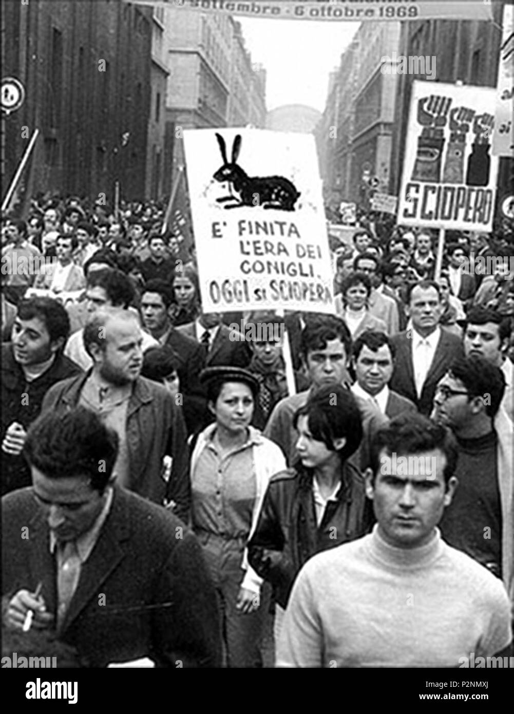 Autunno caldo hi-res stock photography and images - Alamy