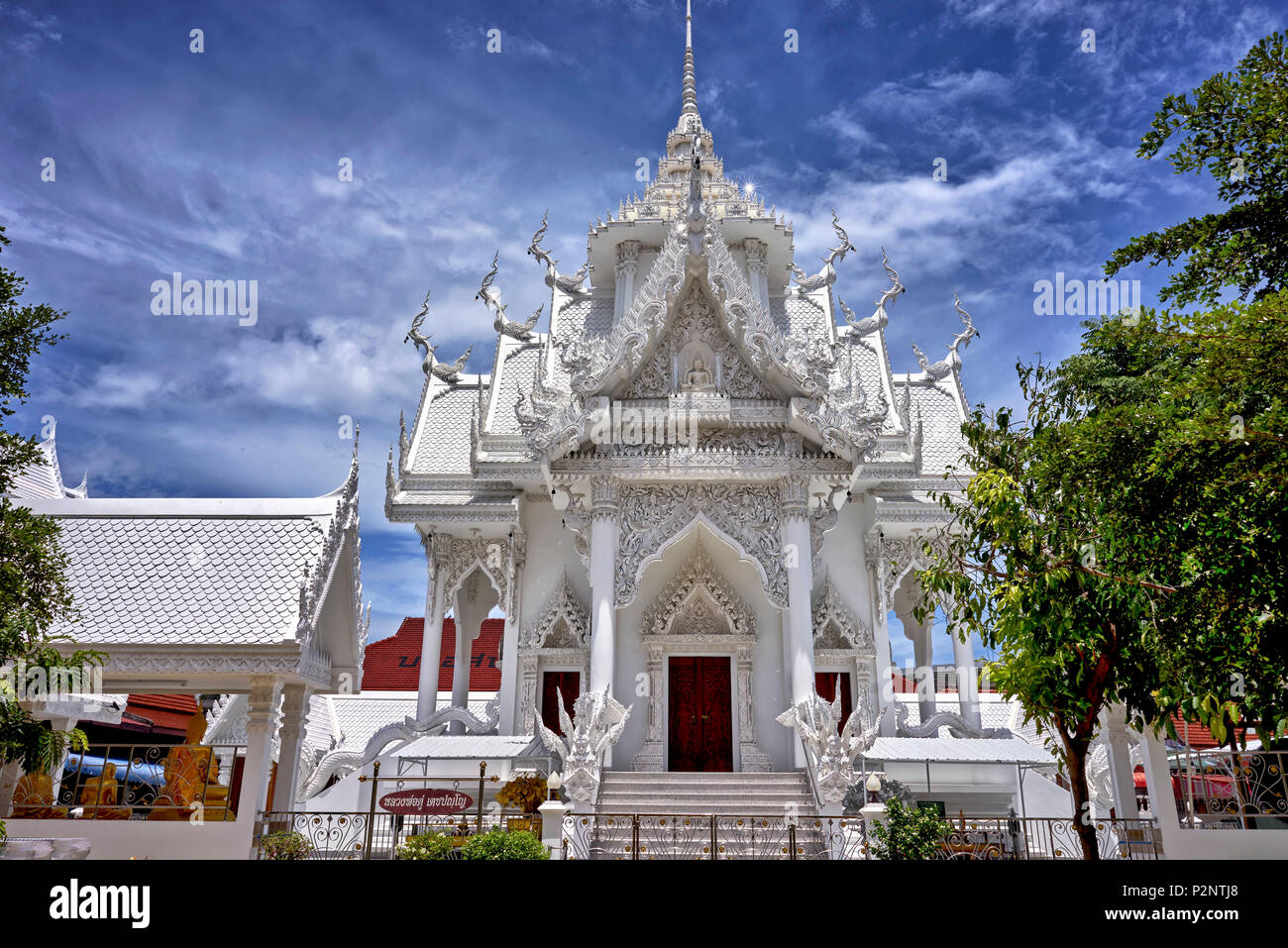 White temple, Thailand. Wat Nong Yai, Pattaya Southeast Asia Stock Photo - Alamy