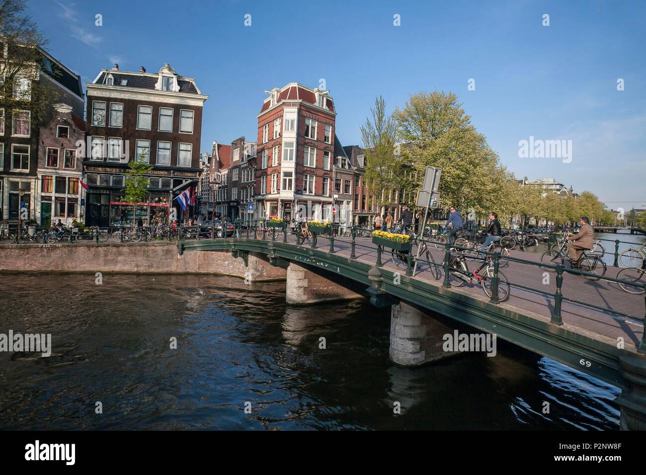 Concentric streets hi-res stock photography and images - Alamy