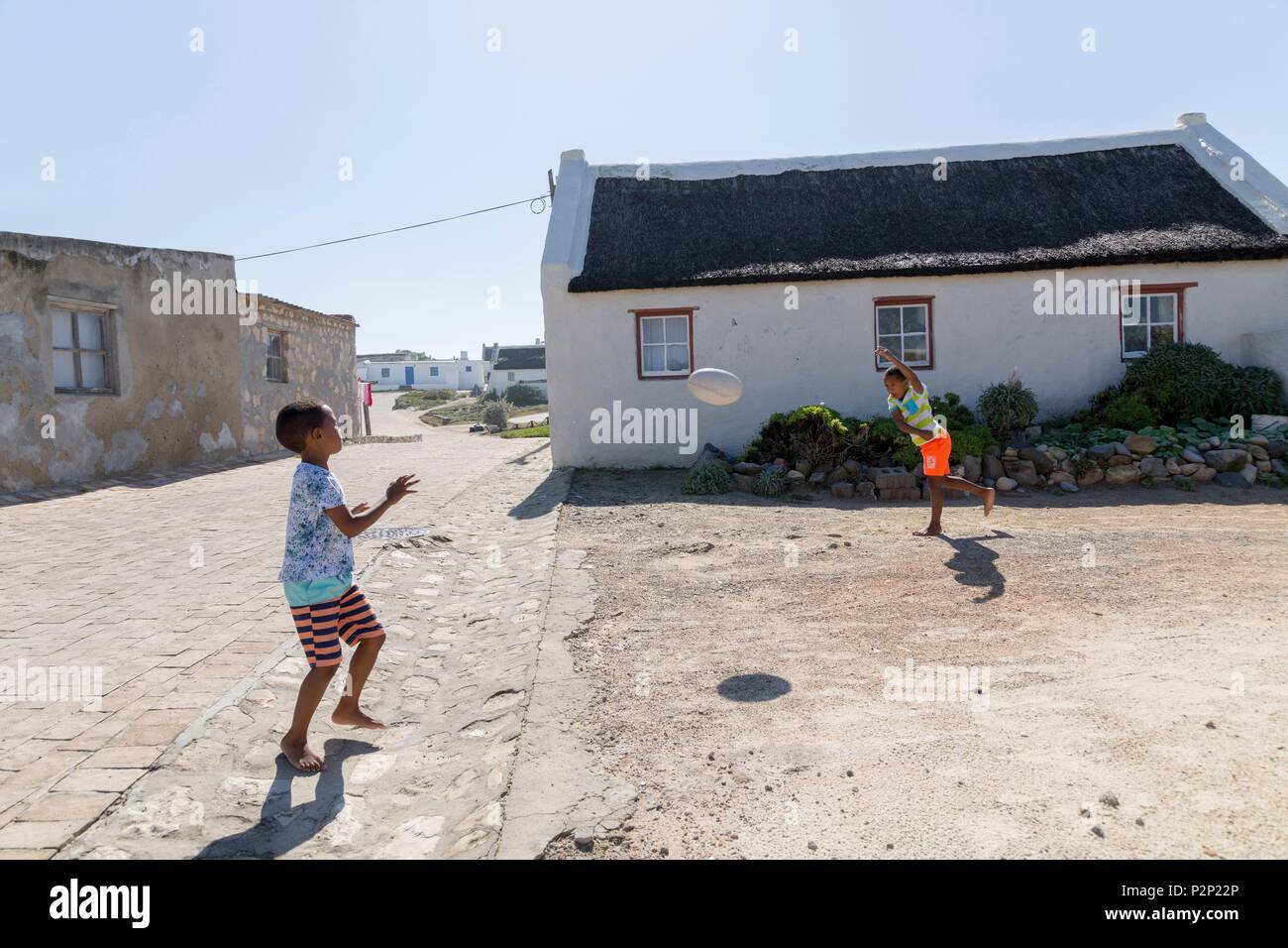 Children playing rugby hi-res stock photography and images - Alamy