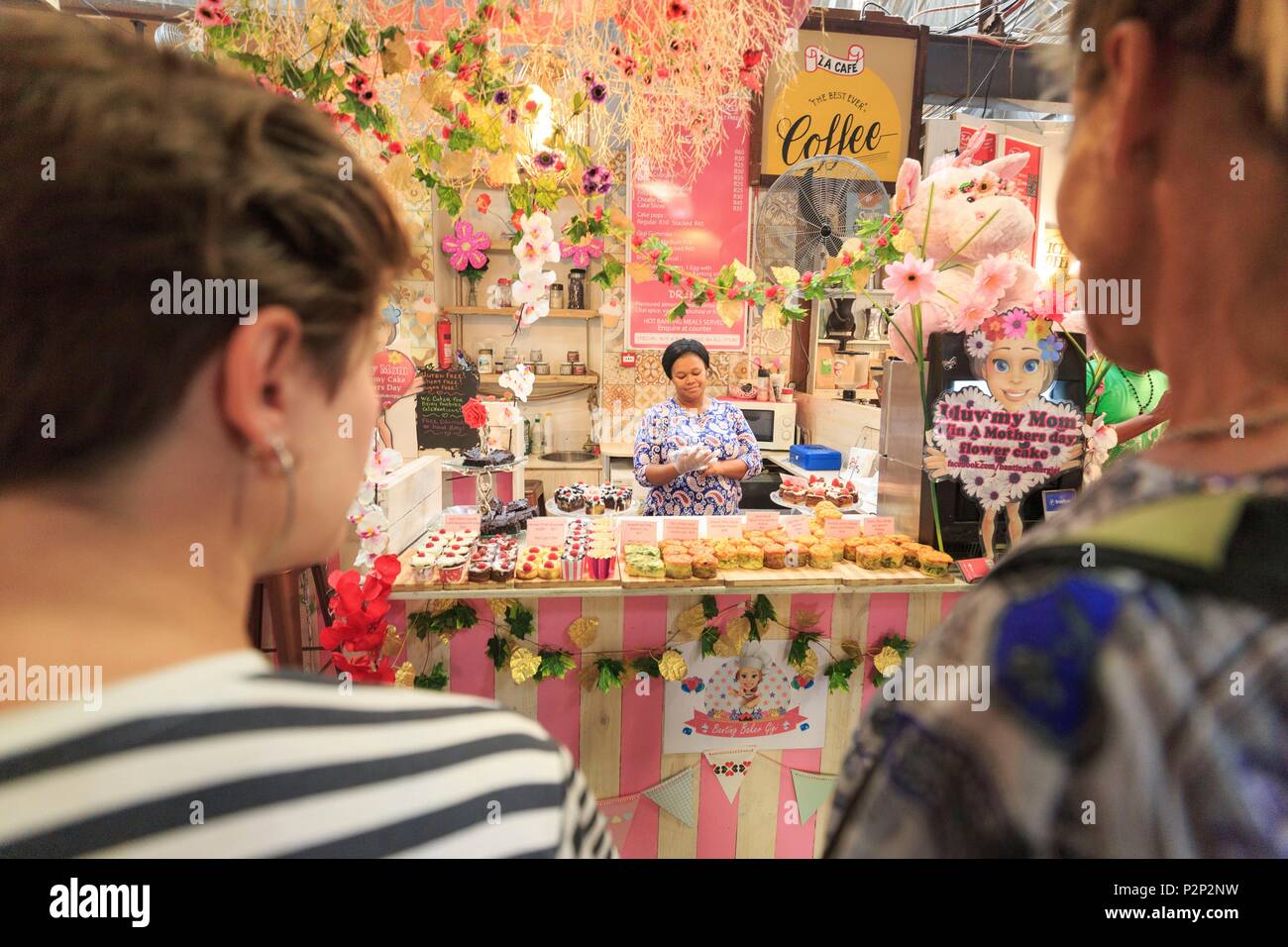 South Africa, Western Cape, Merchant in the Bay Market in Hout Bay ...