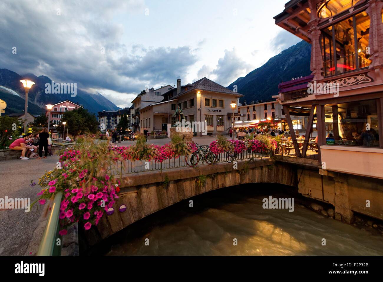 France, Haute Savoie, Chamonix town crossed by the Arve river and Mont ...