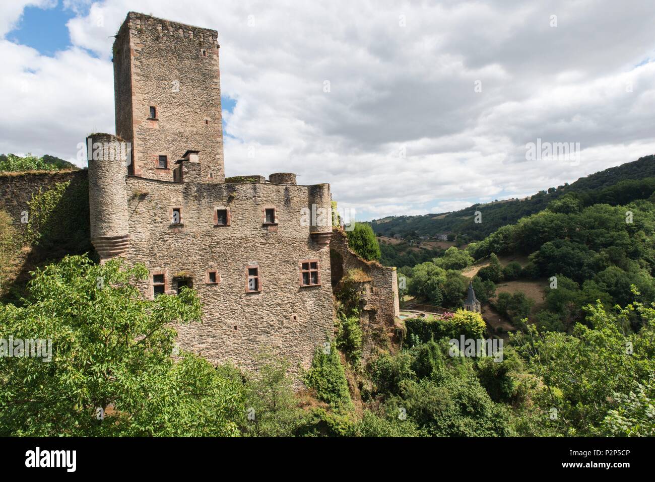 France, Aveyron, Belcastel, labelled Les Plus Beaux Villages de France ...