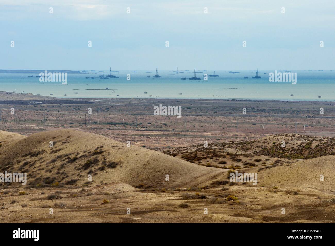 Azerbaijan oil rigs hi-res stock photography and images - Alamy