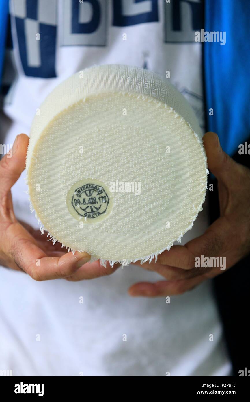 Idiazabal hi-res stock photography and images - Alamy