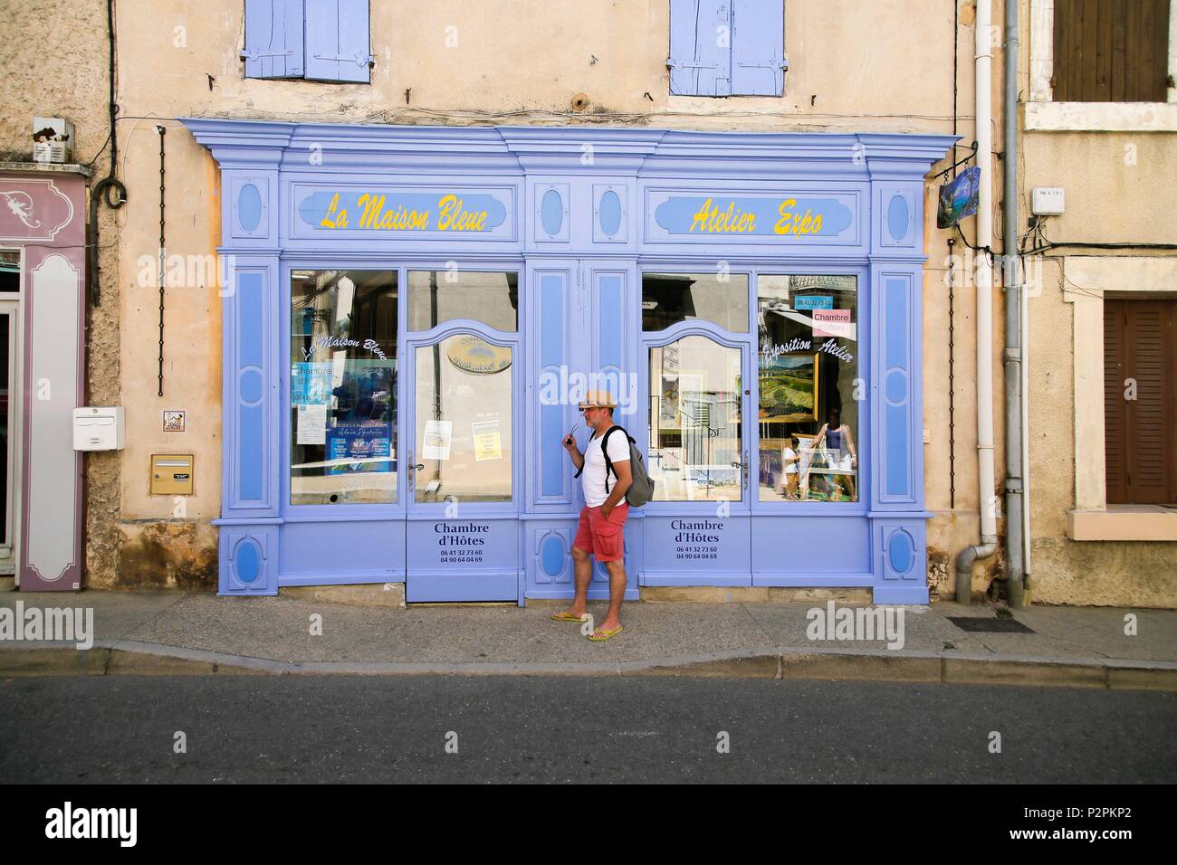 France, Vaucluse, Sault, typically Provencal frontage Stock Photo - Alamy