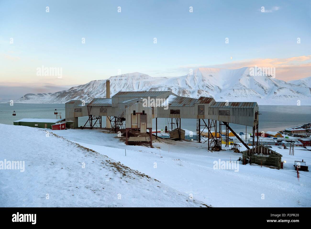 Norway, Svalbard, Spitzbergen, Longyearbyen, Taubanesentralen ...