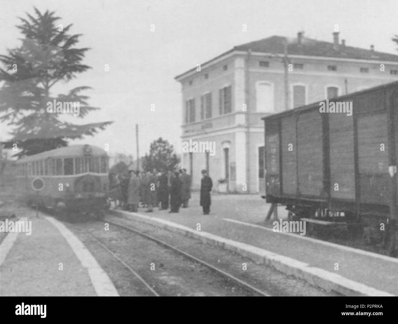 Soresina railway station in 1956 84 Soresina railway station in 1956 ...