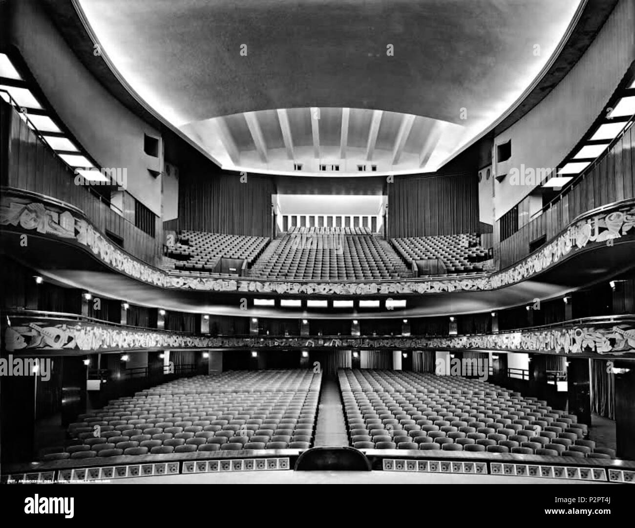 Teatro italiano interno hi-res stock photography and images - Alamy