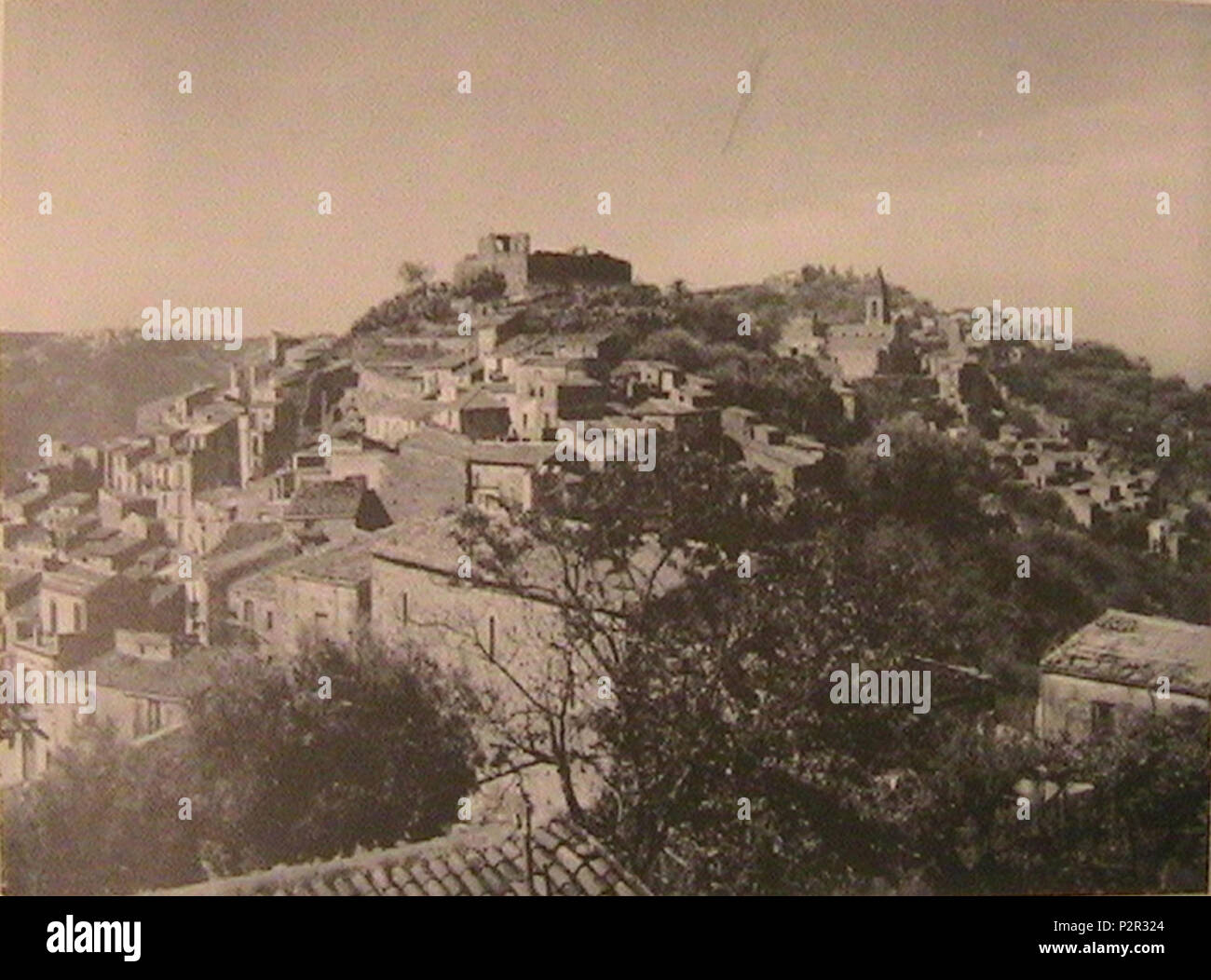 Storia popolare hi-res stock photography and images - Alamy