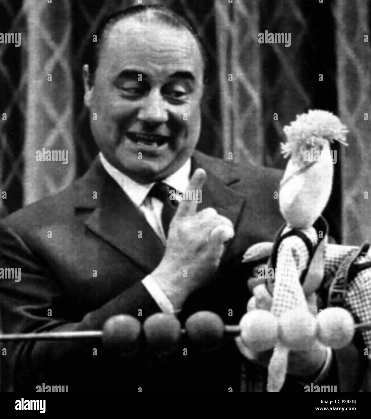 . Mario Riva hosting the Italian TV-show Il Musichiere (1958) . 1958 ...