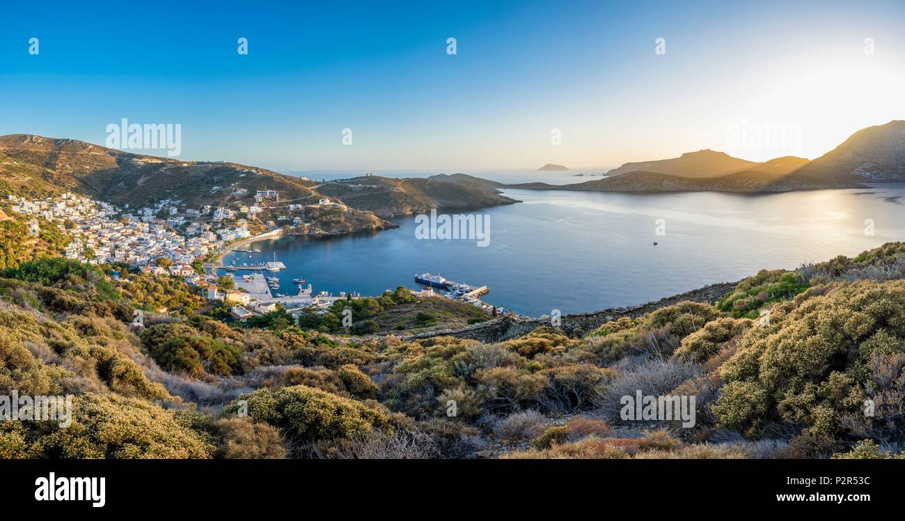 Greece, Fourni Korseon archipelago, Fourni island, the main harbour of ...