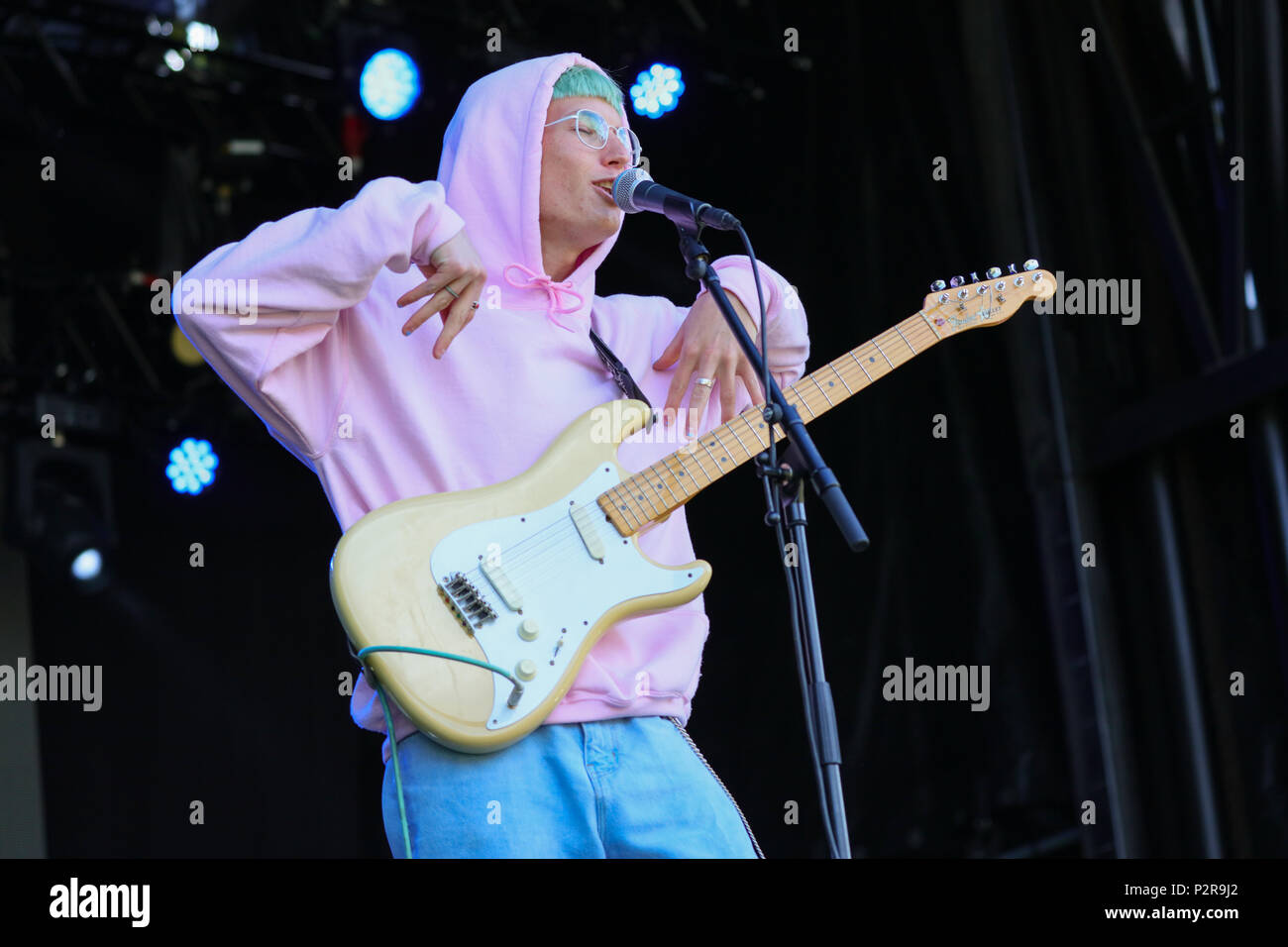Gus dapperton singer hi-res stock photography and images - Alamy