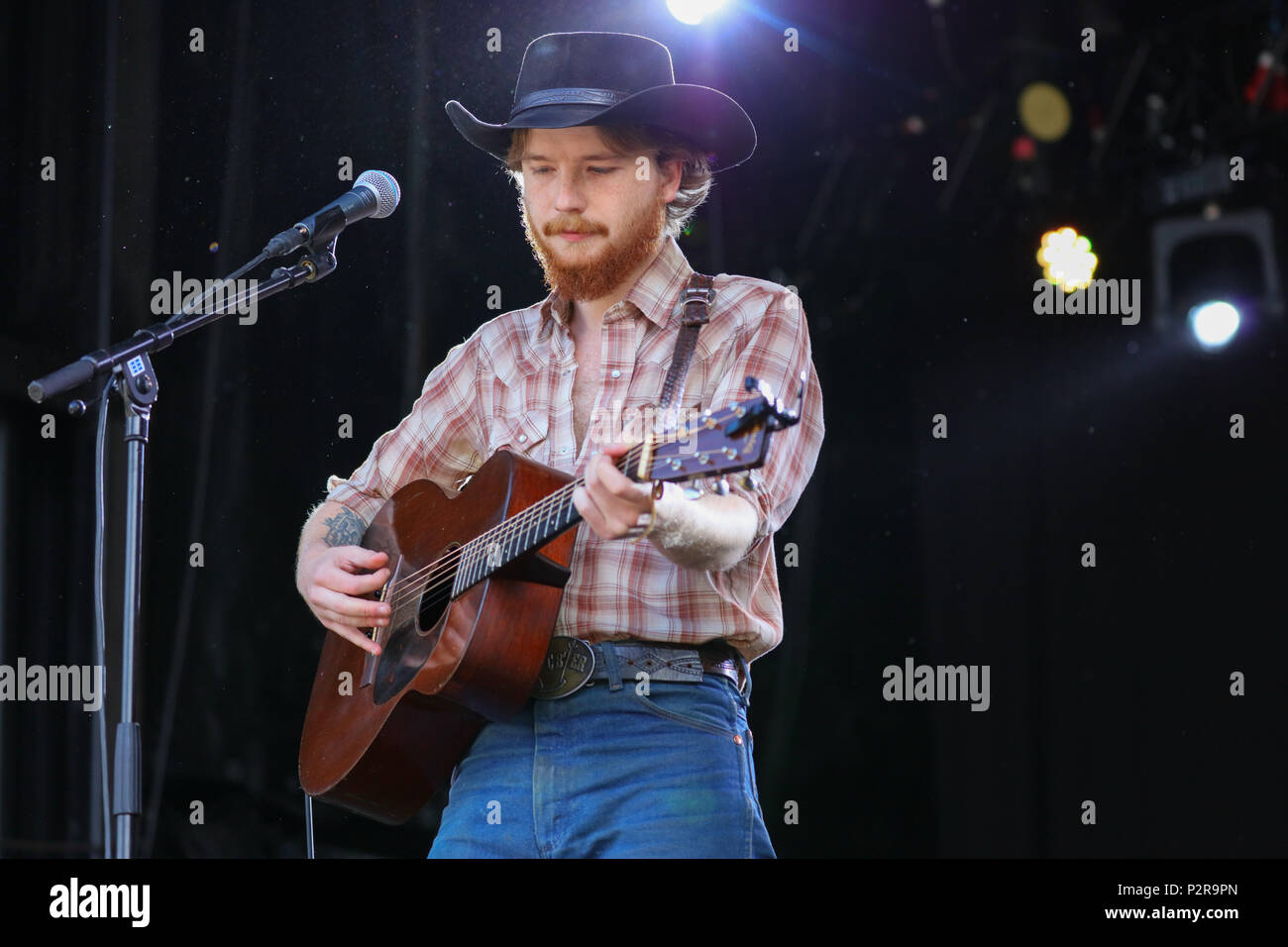 Colter wall singer hi-res stock photography and images - Alamy