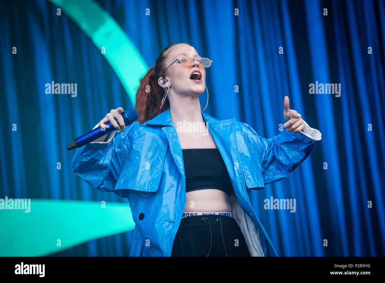 Jess Glynne Singer