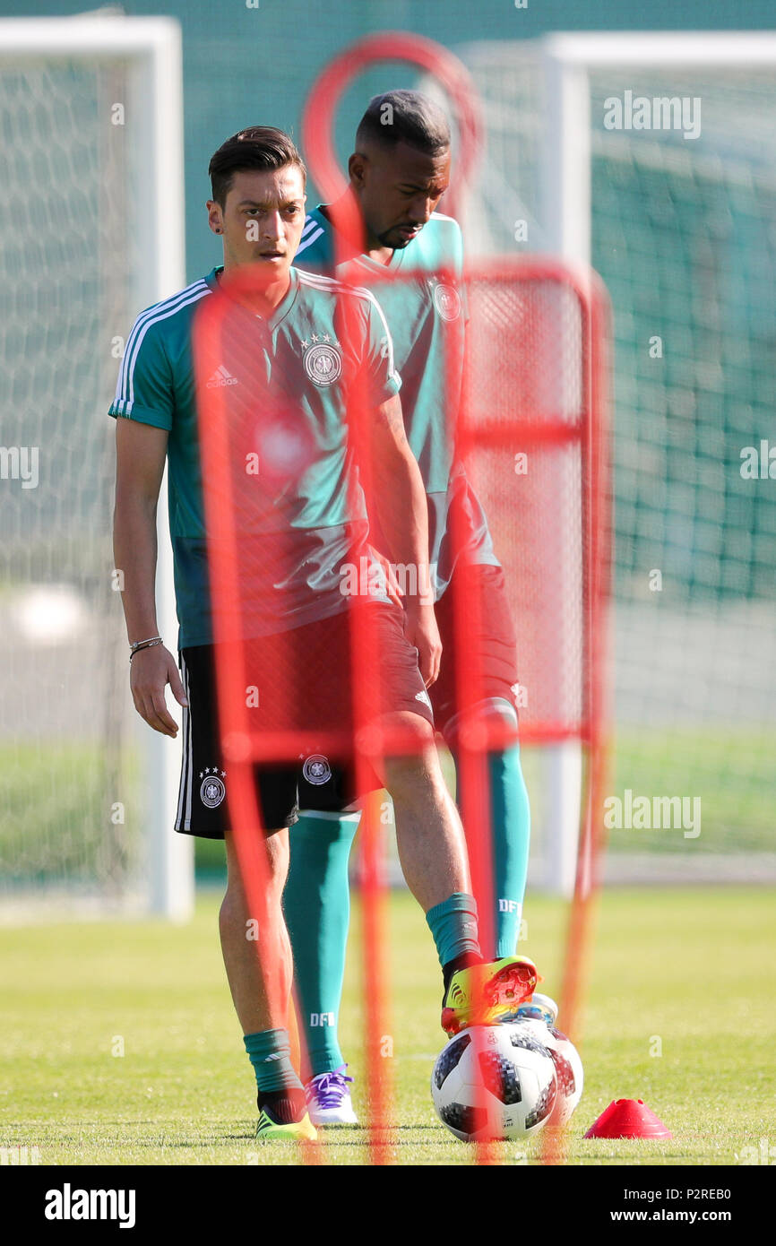 16 June 2018, Russia, Watutinki, Soccer, FIFA World Cup 2018, Training ...