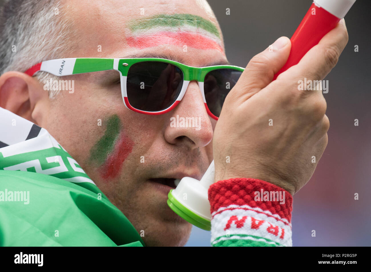 Iran football fans hi-res stock photography and images - Alamy