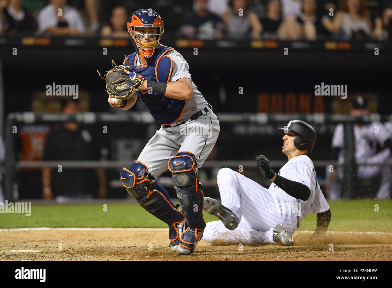 Chicago, IL, USA. 15th June, 2018. Detroit Tigers' GRAYSON GREINER (17 ...