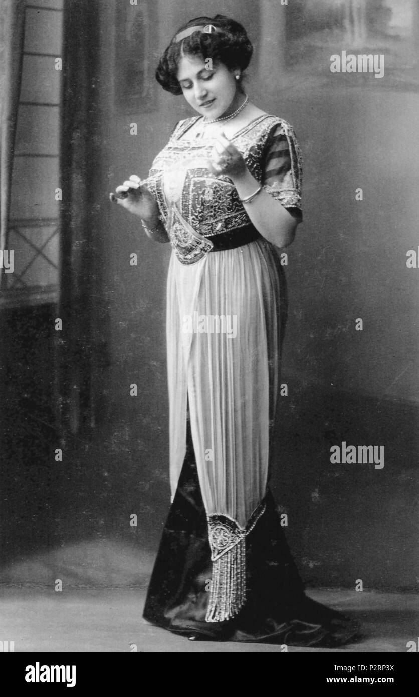 Modern album Black and White Stock Photos & Images - Alamy