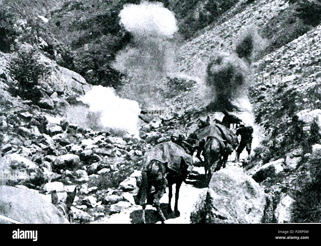 . Italiano: 'I trecento della Settima' (regia M. Baffico, 1942) - scena ...