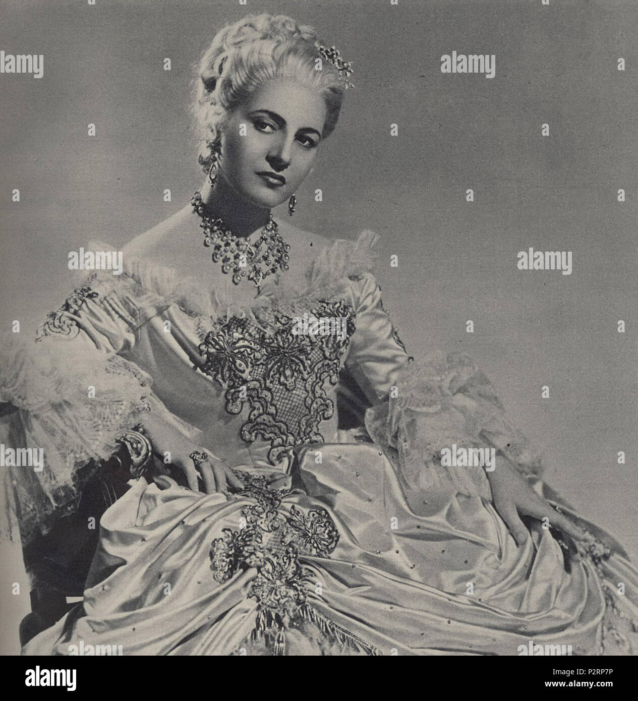 ópera italiana hi-res stock photography and images - Alamy