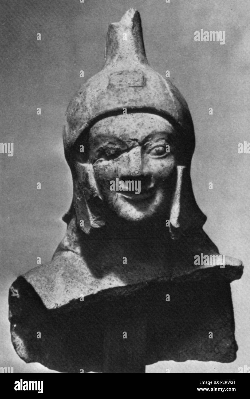 . Français : terre cuite architecturale découverte dans l'aire de Sant ...