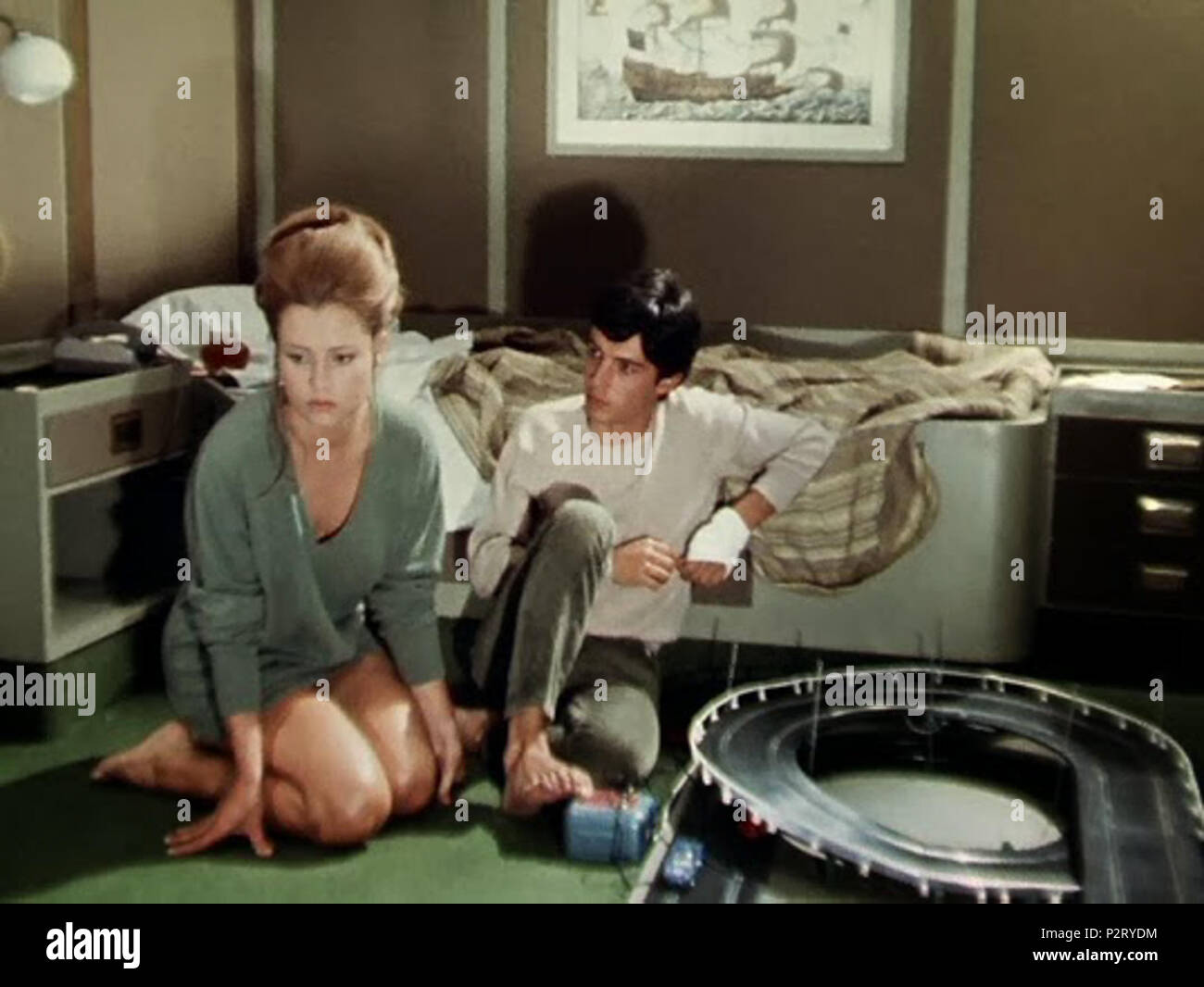 . English: Eva Thulin and Ruggero Miti in a screenshot from the film ...