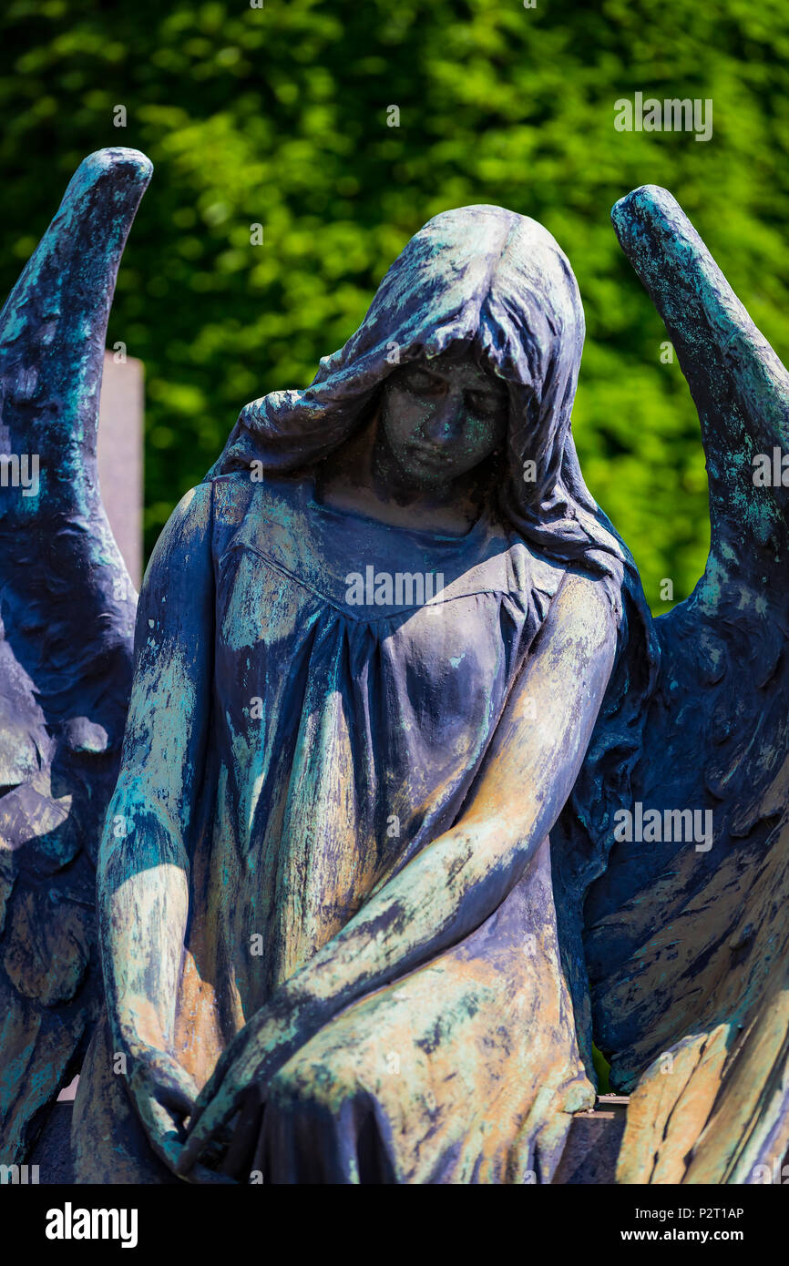 5 JUNE 2018, MILAN, ITALY: Statues of mourning at the graves of the ...