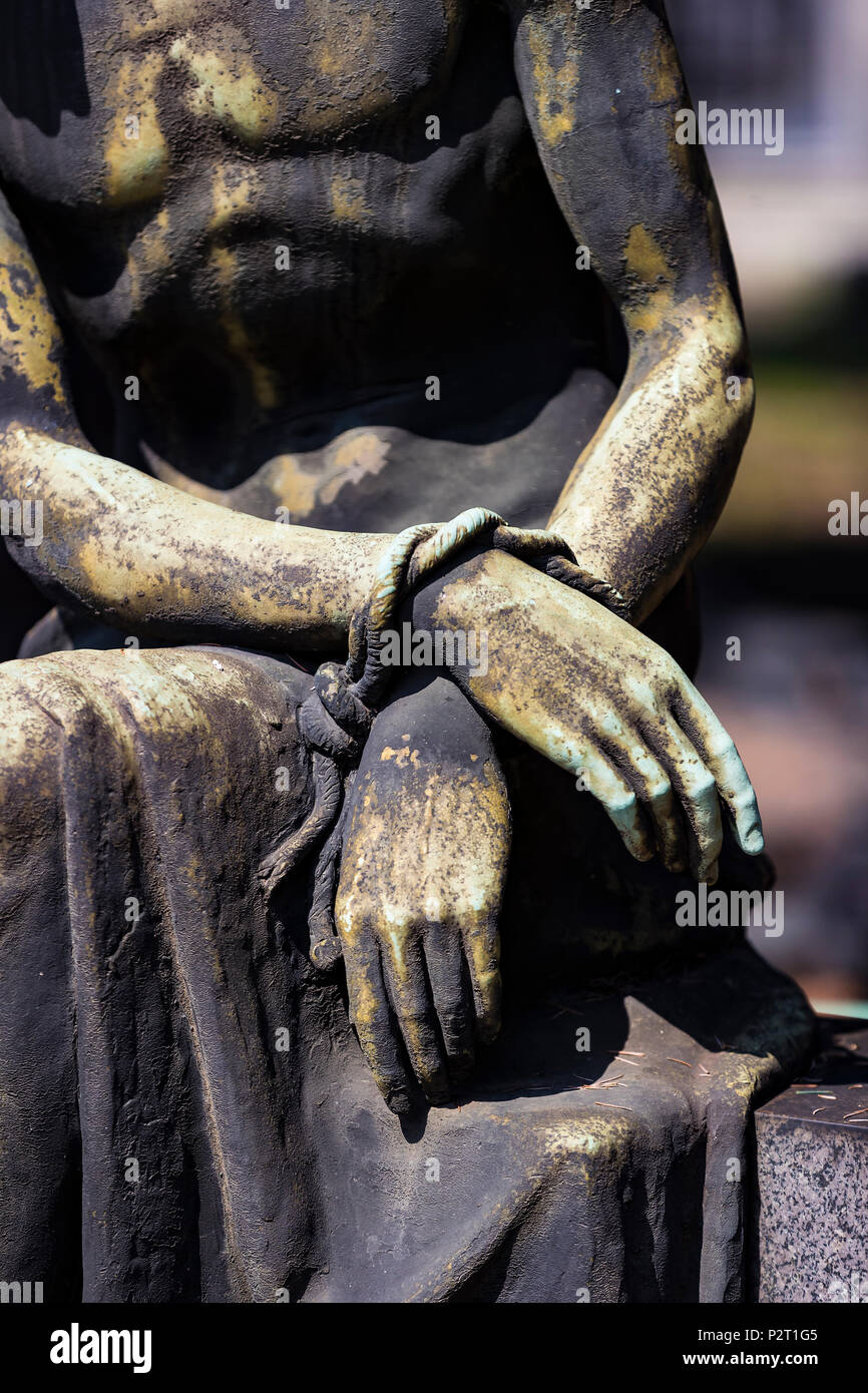 5 JUNE 2018, MILAN, ITALY: Statues of mourning at the graves of the ...