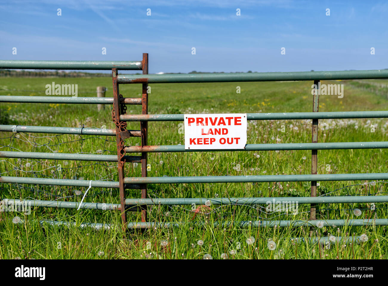 Private land warning sign hi-res stock photography and images - Alamy