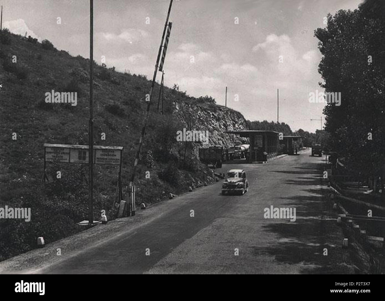 . Italiano: Confine tra TLT e Italia . between 1947 and 1954. Unknown ...