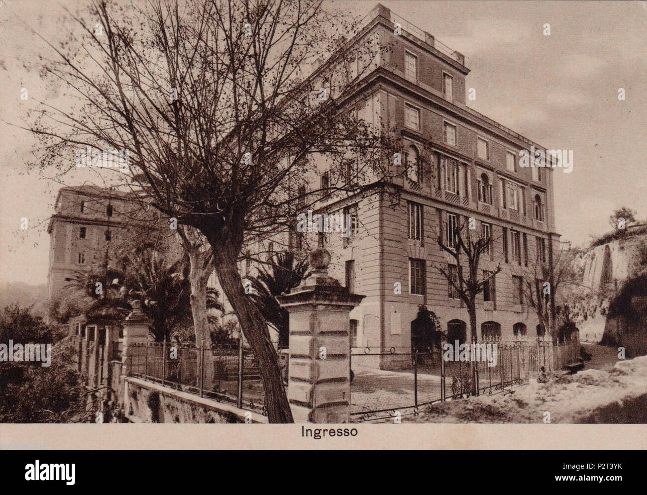 . Italiano: Ingresso del Convitto Nazionale dei Gesuiti (Istituto ...