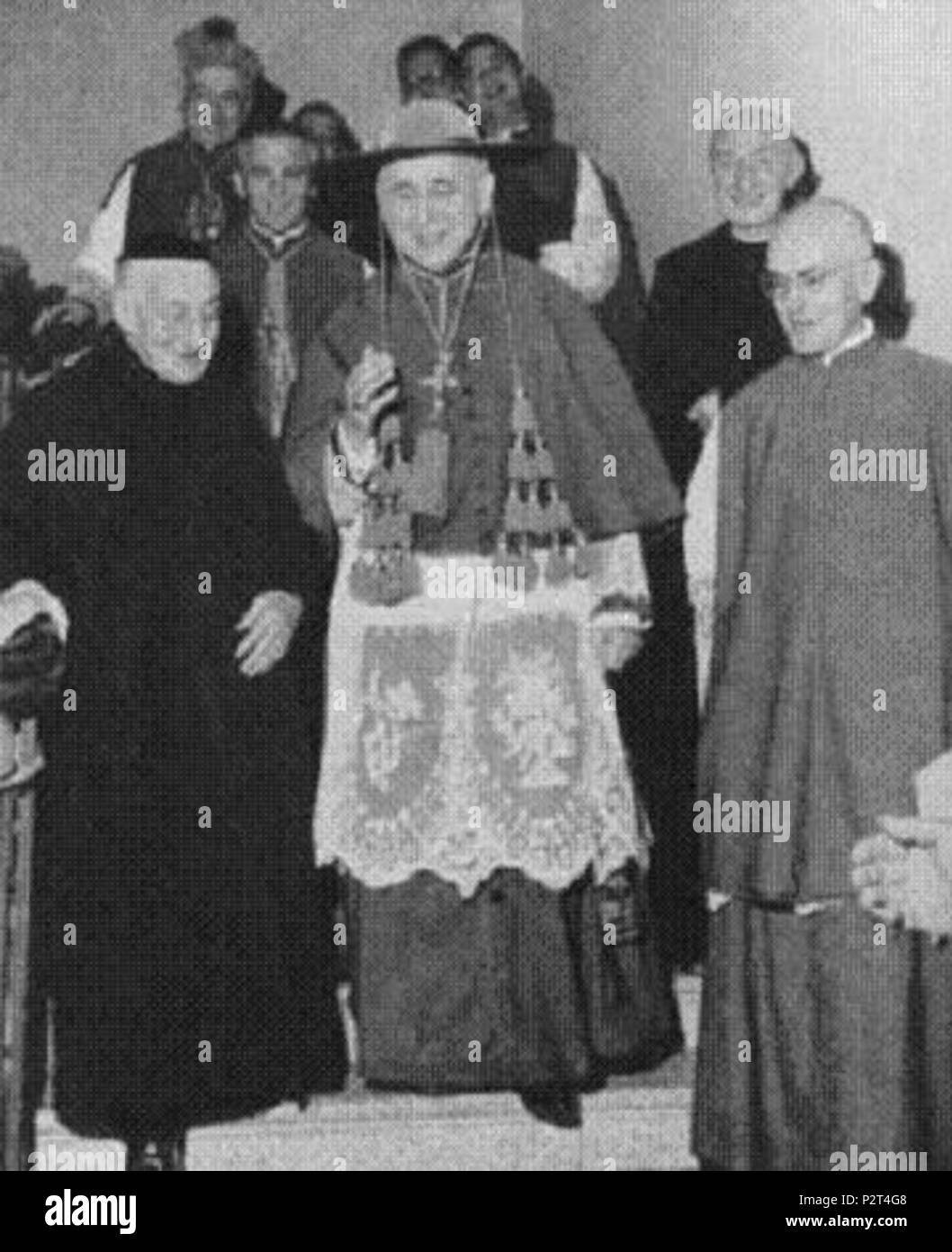 . Italiano: Il Cardinale Arcivescovo di Milano Giovanni Colombo. circa ...